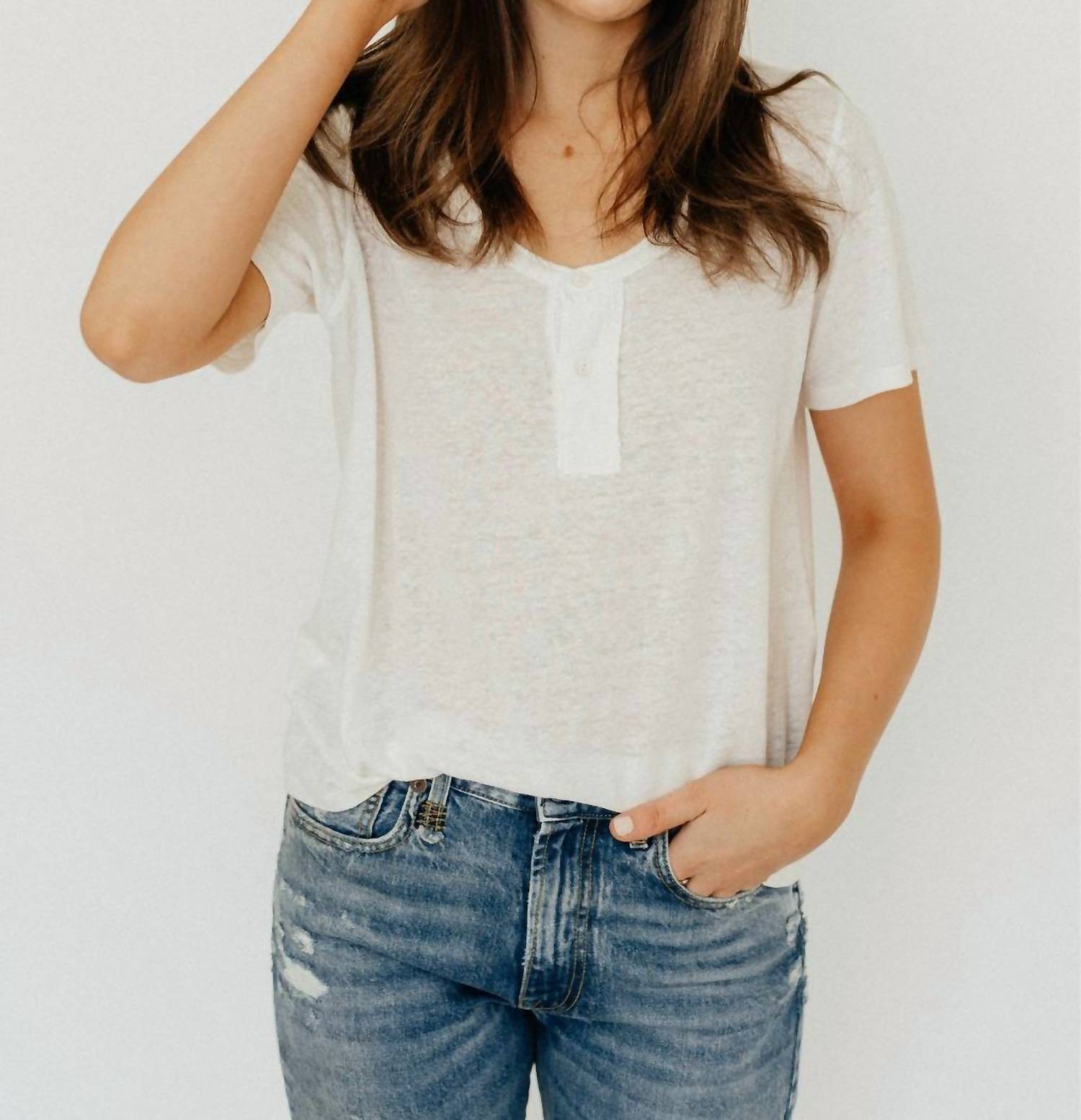 로우 넥 헨리 티 에크루 | R13 | 페칭 FETCHING