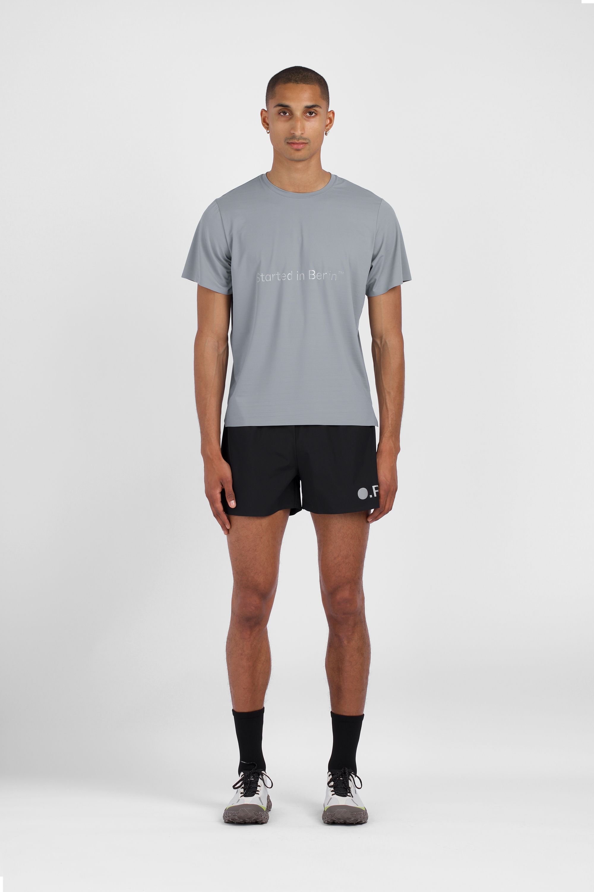 OPTIMISTIC RUNNERS 베를린 티셔츠 - 페칭